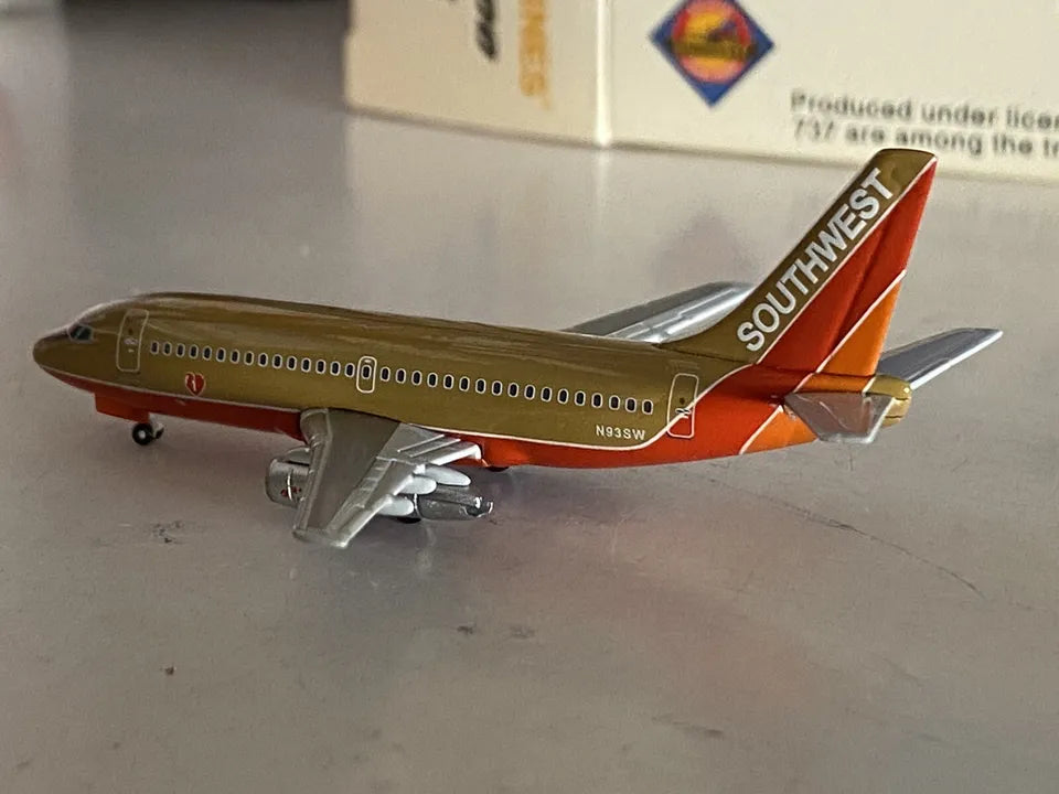 Southwest Airlines 737-200 Old Mustard Gold Livery N93SW Gemini 1:400 ...